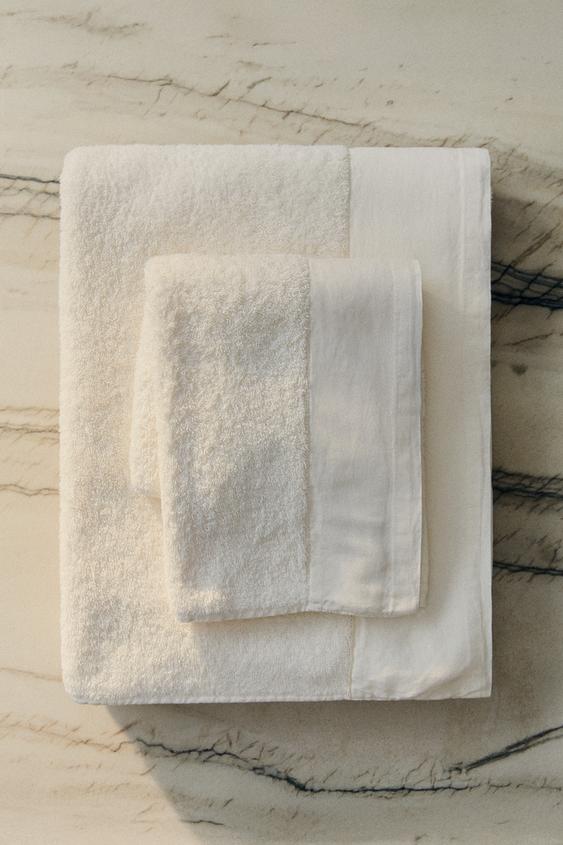 BATH TOWEL WITH LINEN APPLIQUÉ BORDER - Ivory | ZARA United Kingdom