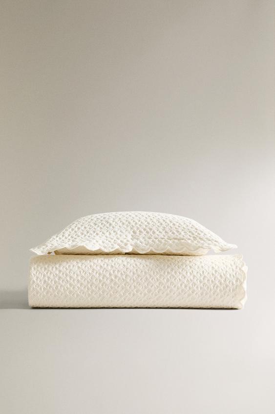 CHILDREN'S MINI WAFFLE-KNIT BEDSPREAD - Crudo | ZARA Estados Unidos de ...