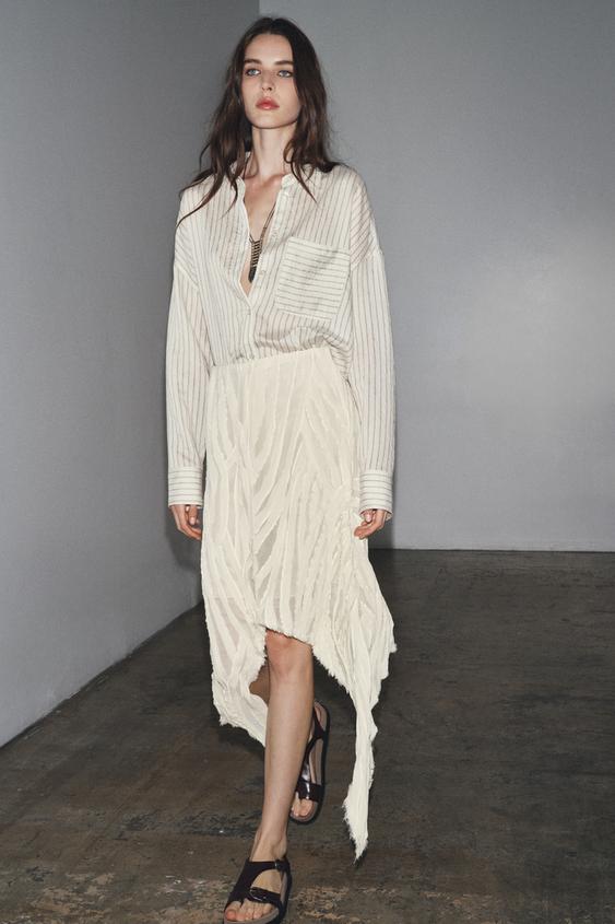 CHÂN VÁY DÁNG LỆCH NHÚN LI ZW COLLECTION - Kem | ZARA Vietnam