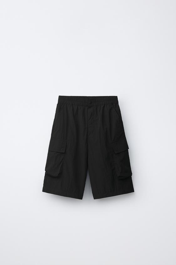 BERMUDA NYLON CARGO - Negro | ZARA España