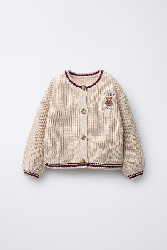 CHAQUETA PUNTO VARSITY BORDADO OSO - Crudo medio | ZARA Chile