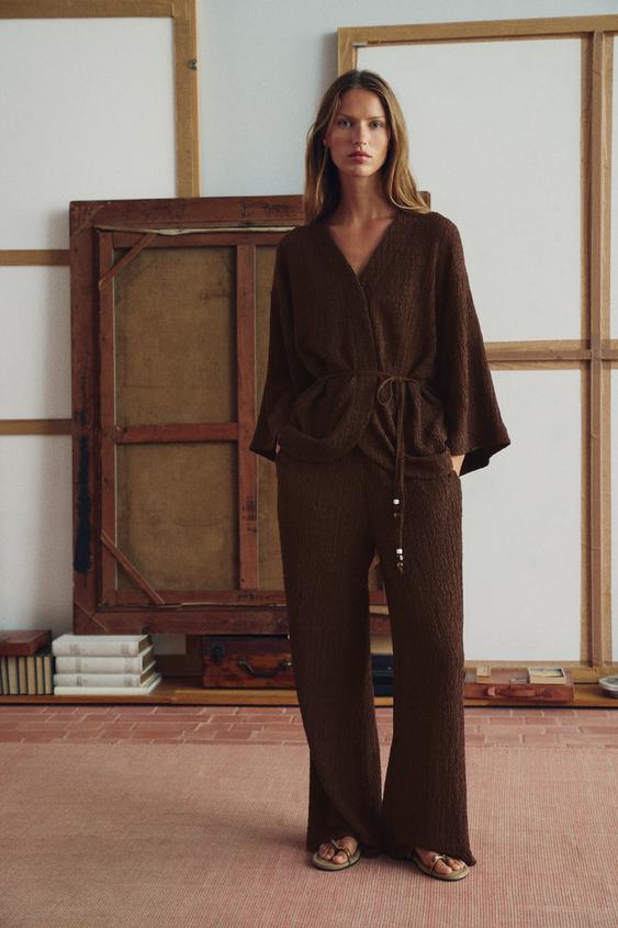 PANTALON EFFET FROISSÉ - Marron | ZARA Canada