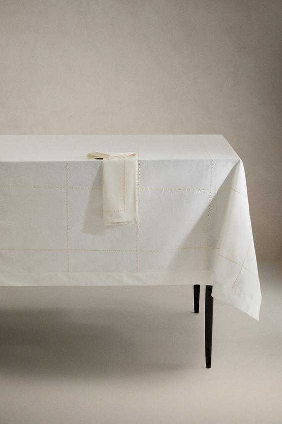 FLORAL EMBROIDERED TABLECLOTH WITH INSERT - Ecru | ZARA UAE - Dubai ...