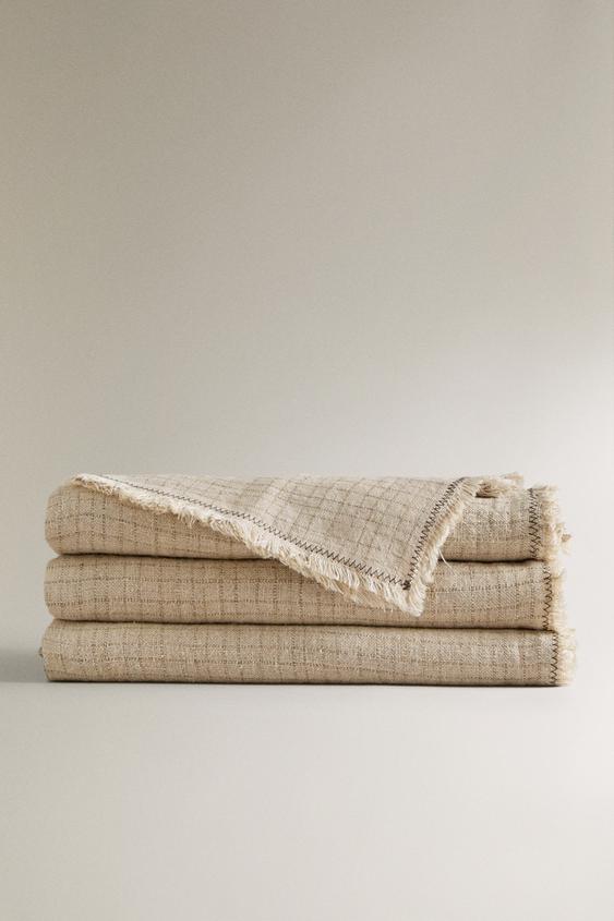 GERUIT LINNEN TAFELLAKEN MET FRANJES - Lichtbeige | ZARA België / Belgique GERUIT LINNEN TAFELLAKEN MET FRANJES - Lichtbeige | ZARA België / Belgique
