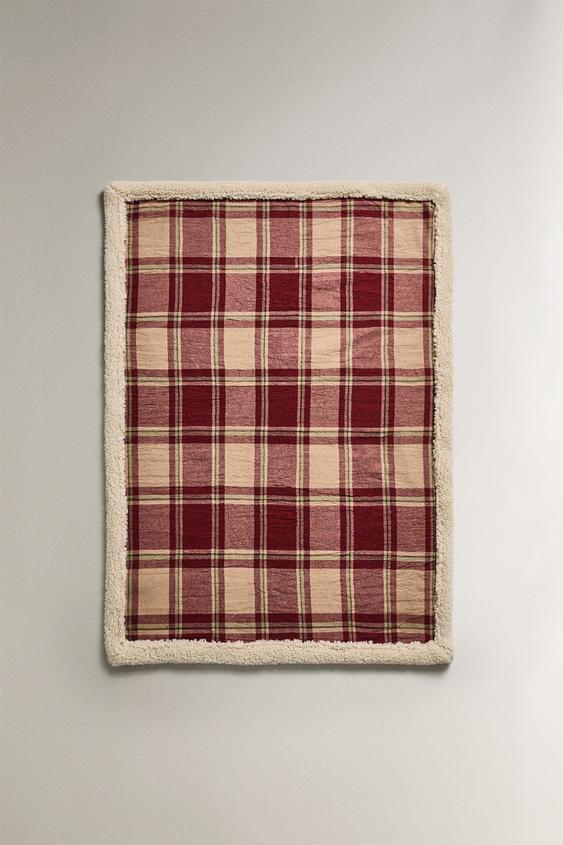 CHECK CHRISTMAS PET THROW - Red | ZARA Ireland
