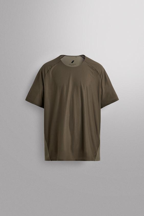 T-SHIRT TÉCNICA ESTRUTURA COLOR BLOCK - Verde-médio | ZARA Portugal