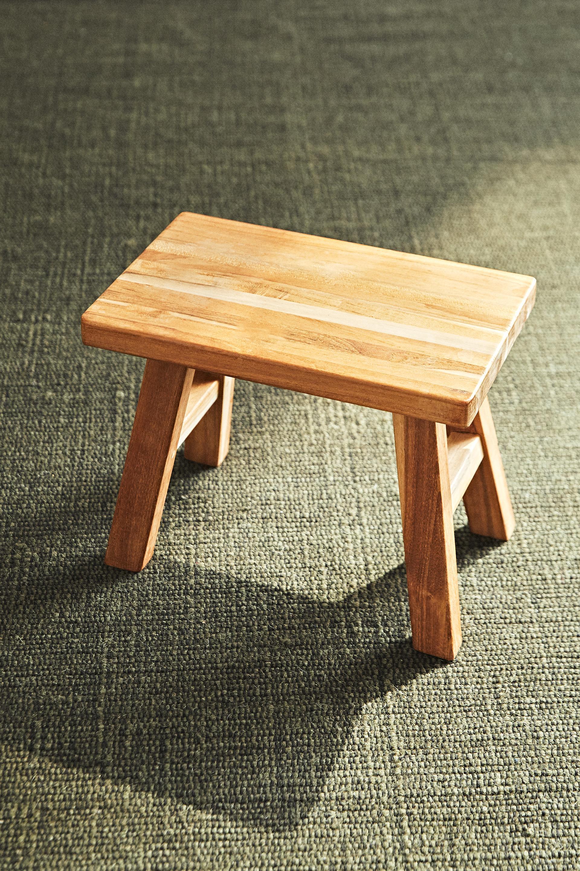 Zara step stool store