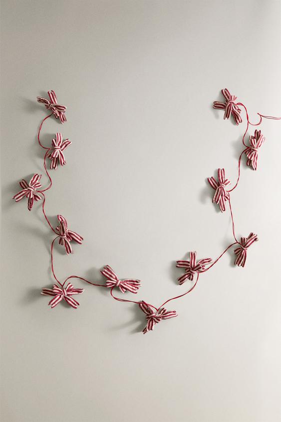 KERSTSLINGER MET VERLICHTING EN STRIKKEN - Rood | ZARA België / Belgique