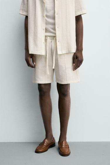 BERMUDA REGULAR FIT STRUCTURÉ - Écru | ZARA France
