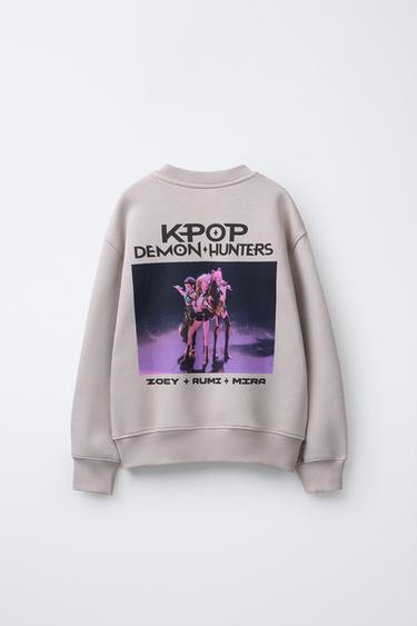 SWEAT IMPRIMÉ KPOP DEMON HUNTERS™ NETFLIX © - Marron / Taupe | ZARA France