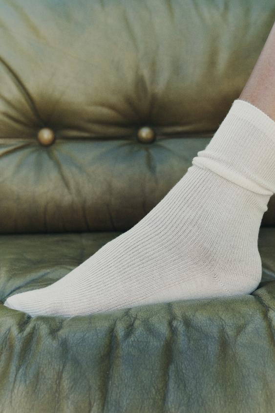 RIBBED COTTON SOCKS - Ecru | ZARA United Kingdom
