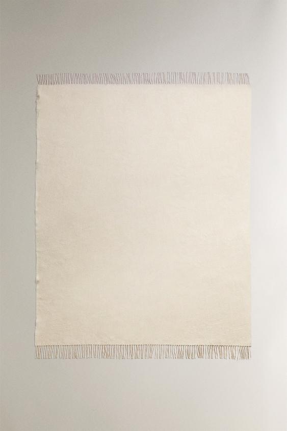 WOOL BLANKET - Blanco roto | ZARA Estados Unidos de América / United States