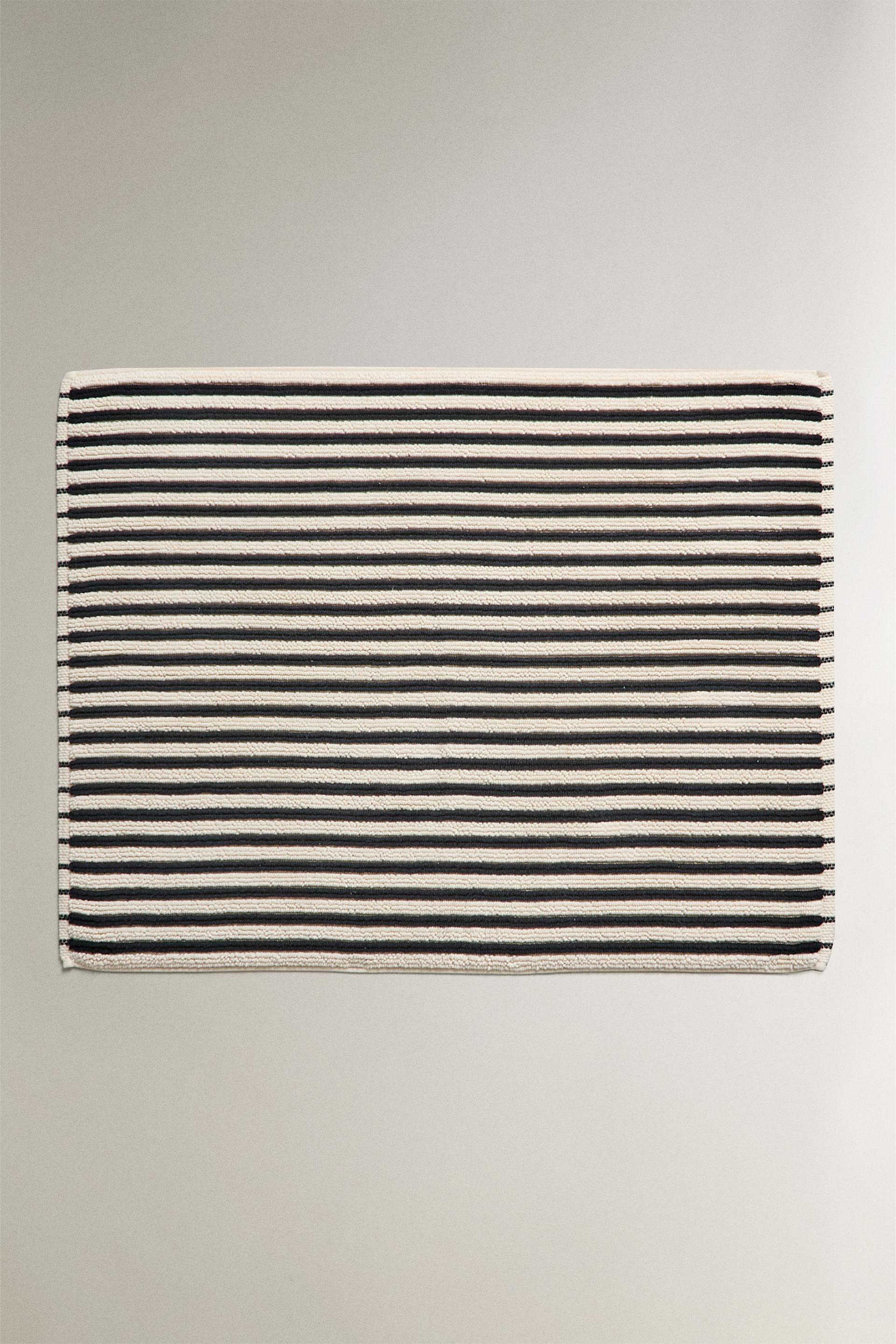 COLORED STRIPE BATH MAT - Ecru / Black | ZARA United States