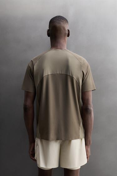 T-SHIRT TECHNIQUE STRUCTURÉ COLOR BLOCK - Vert moyen | ZARA France