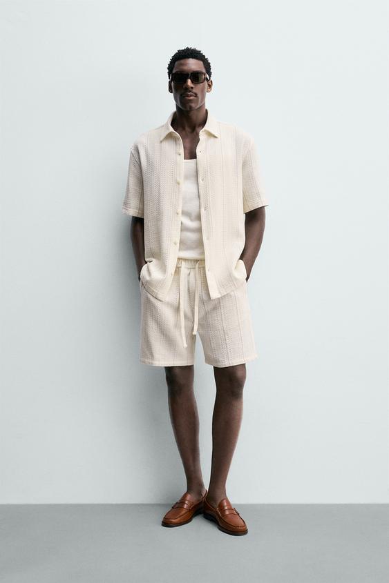 BERMUDA REGULAR FIT STRUCTURÉ - Écru | ZARA France