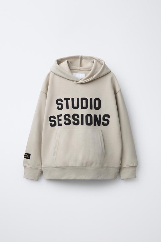 VARSITY INTERLOCK HOODIE - Ecru | ZARA UAE - Dubai/Sharjah/Ajman/UAQ ...