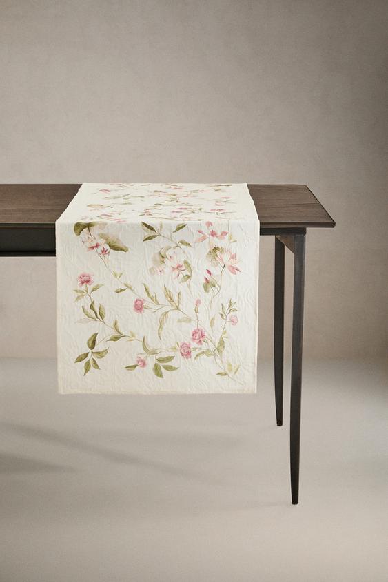 FLORAL JACQUARD TABLE RUNNER - Pink | ZARA United Kingdom