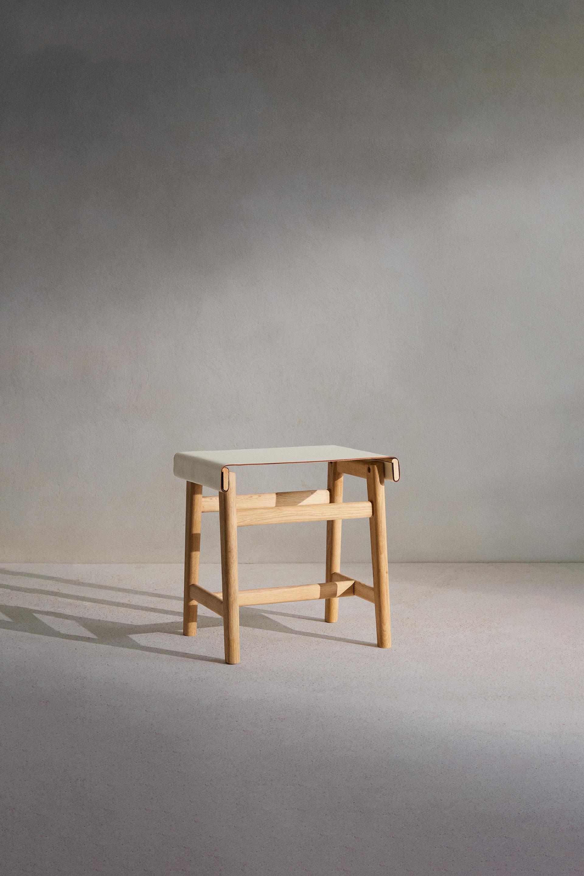 STOOL 01 - Cream | ZARA United Kingdom