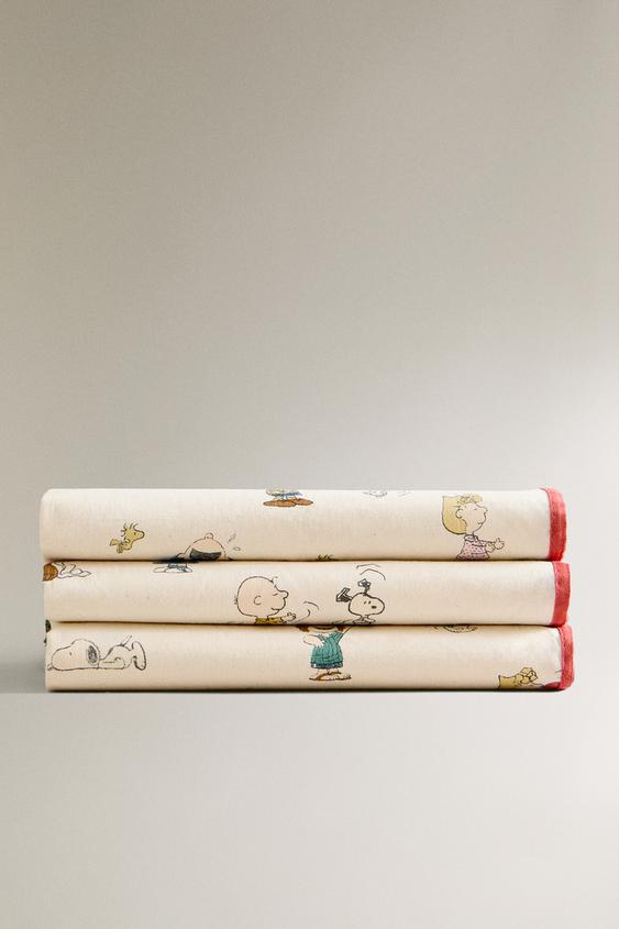 CHILDREN'S PEANUTS™ RESIN-COATED TABLECLOTH - Cream | ZARA Ireland