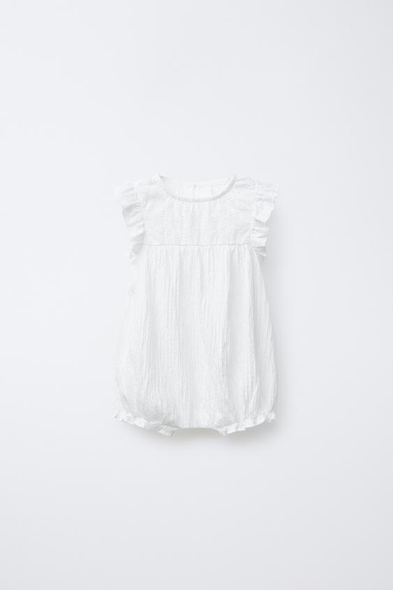 PELELE TEXTURA BORDADO SUIZO - Blanco roto | ZARA Chile