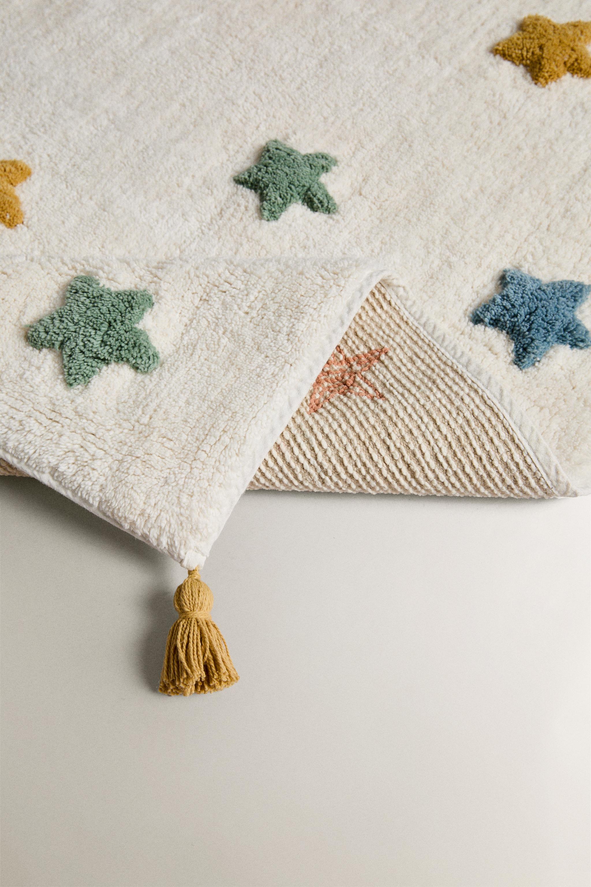 CHILDREN S BATH MAT WITH STARS