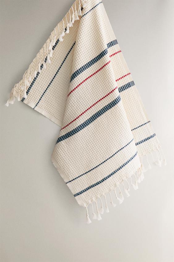 STRIPED WAFFLE-KNIT KITCHEN TOWEL - Ecru | ZARA Canada