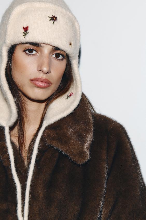 EMBROIDERED EARFLAP KNIT HAT - Ecru | ZARA Canada