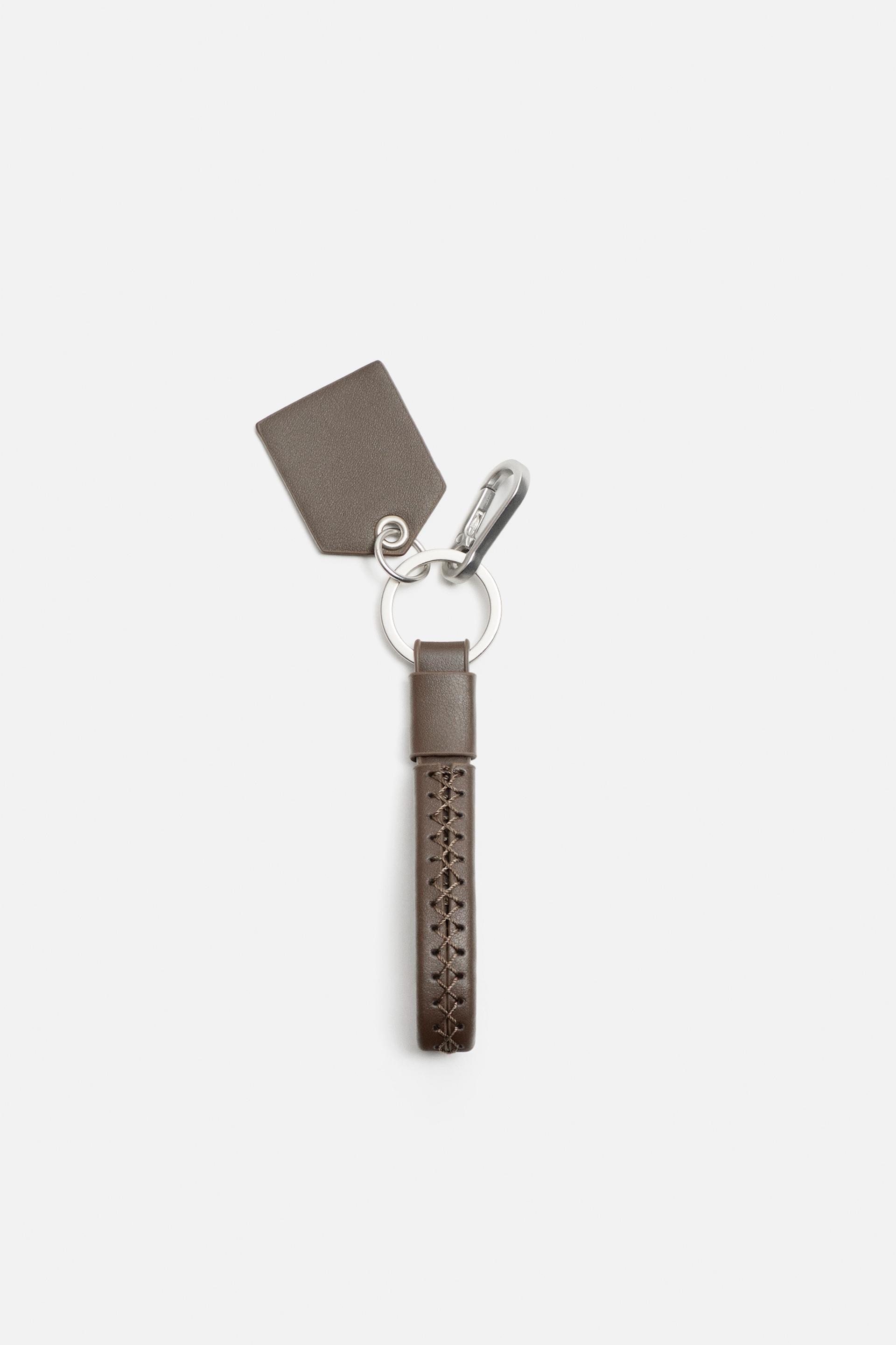 TOPSTITCHED KEY RING - Brown | ZARA India