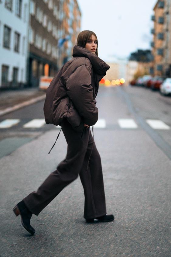 WATER AND WIND PROTECTION SHORT PUFFER ANORAK - Brown | ZARA Canada