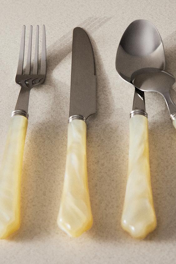 4-PIECE FLATWARE SET WITH PEARL-EFFECT HANDLE - Pearl / Beige | ZARA Canada