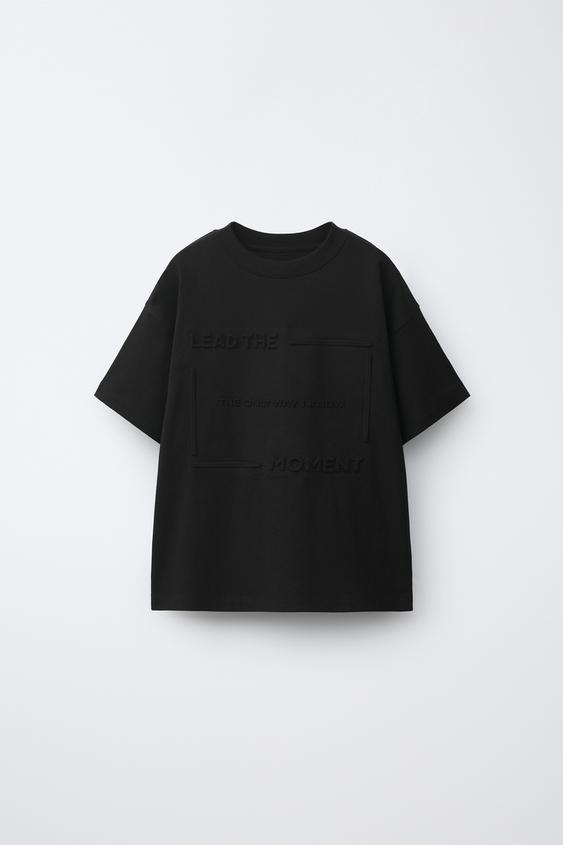 T-SHIRT EMBOSSED FORMA - Preto | ZARA Portugal