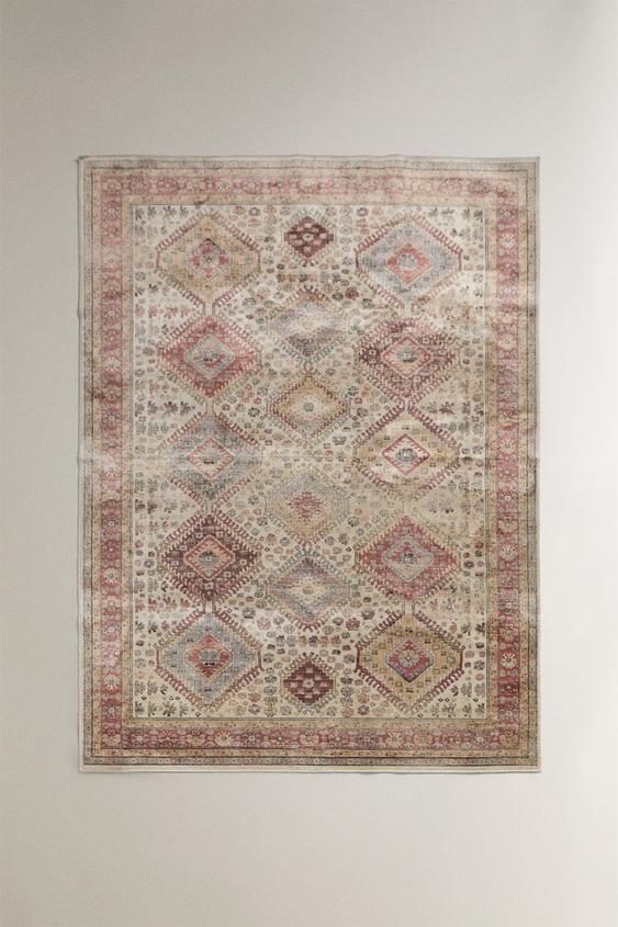 RECTANGULAR VINTAGE-EFFECT RUG - Pink | ZARA Turkey