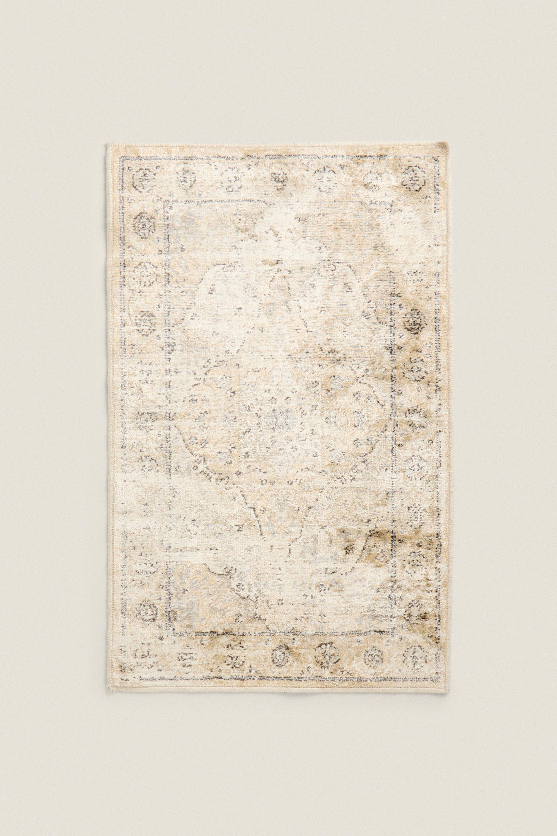 VINTAGE-EFFECT RUG - Brown | ZARA Ireland