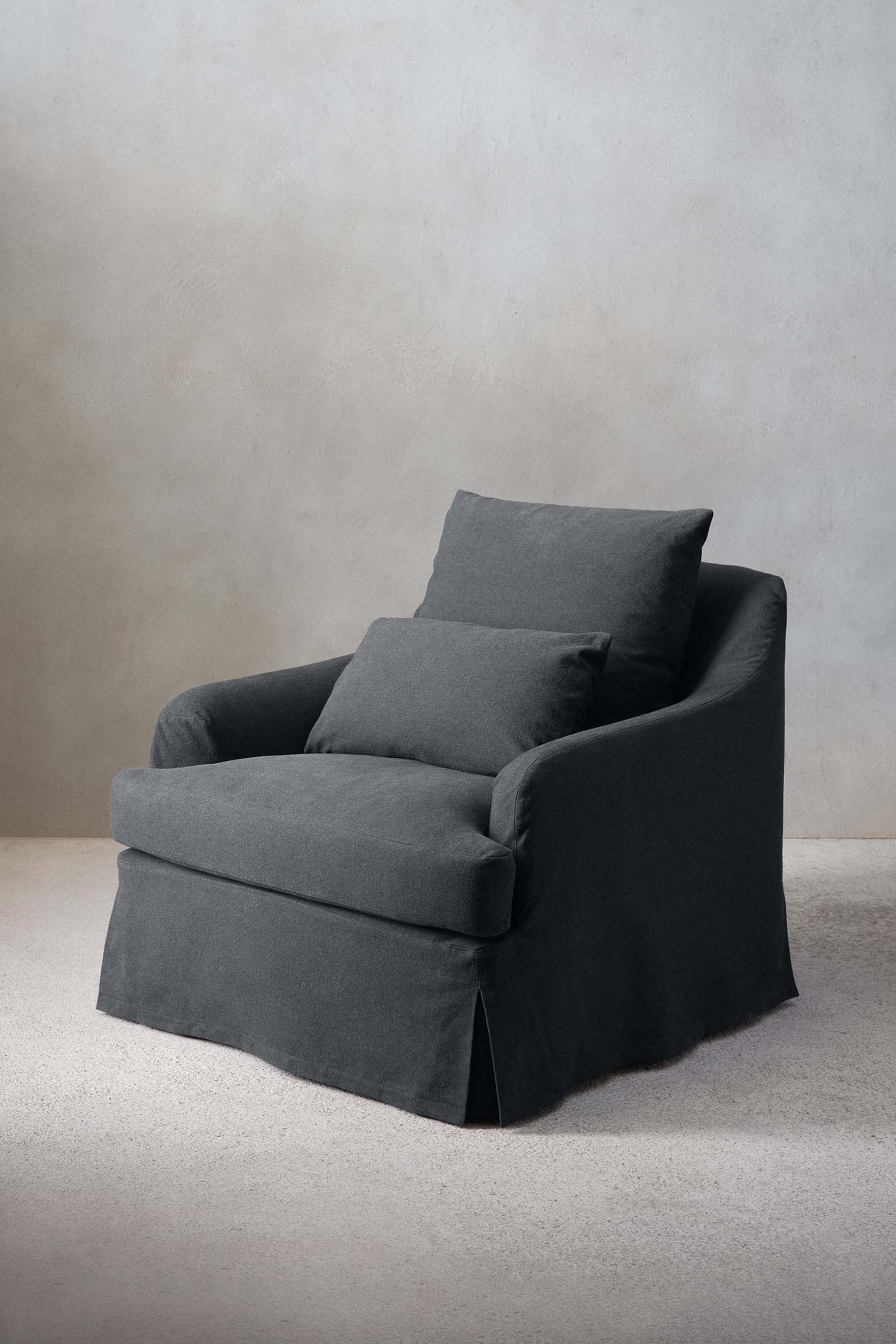 ARMCHAIR 01 Gruner Streifen ZARA Deutschland Germany