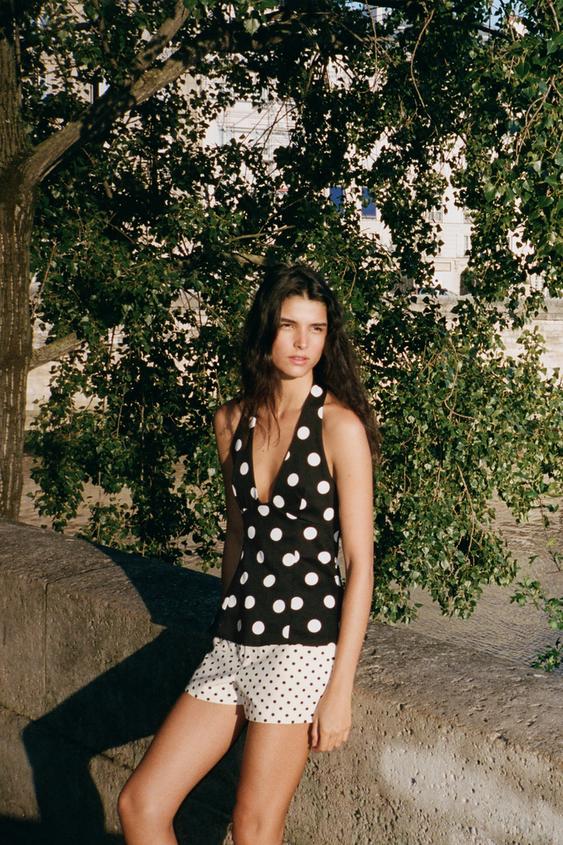 TOP HALTER A POIS CON FIOCCO SULLA SCHIENA - Nero / Bianco | ZARA ...