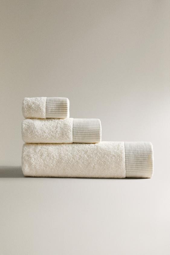 BATH TOWEL WITH STRIPED BORDER - Ivory | ZARA United Kingdom
