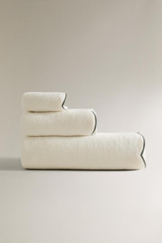 BATH TOWEL WITH SCALLOPED EDGE - Mid-green | ZARA Turkey