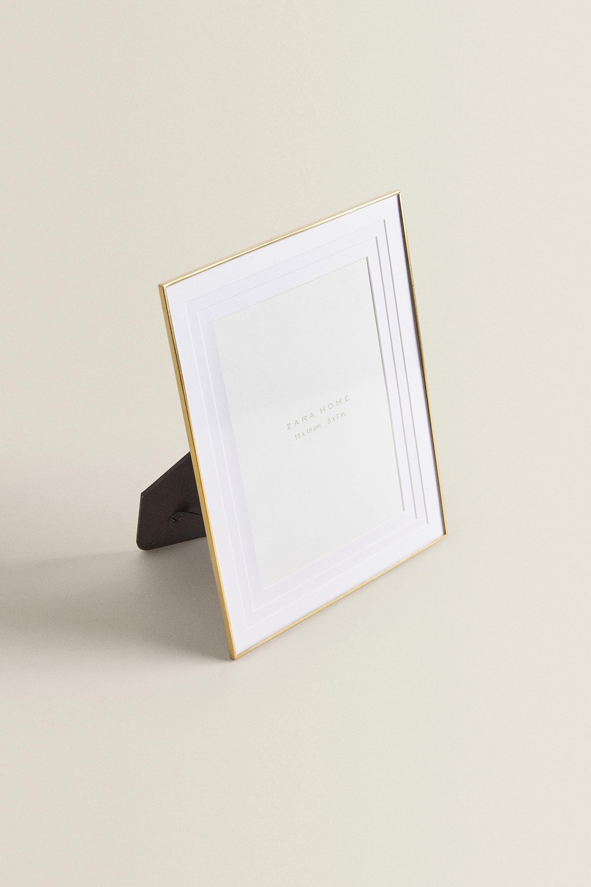 Zara THIN METAL FRAME | Mall of America®