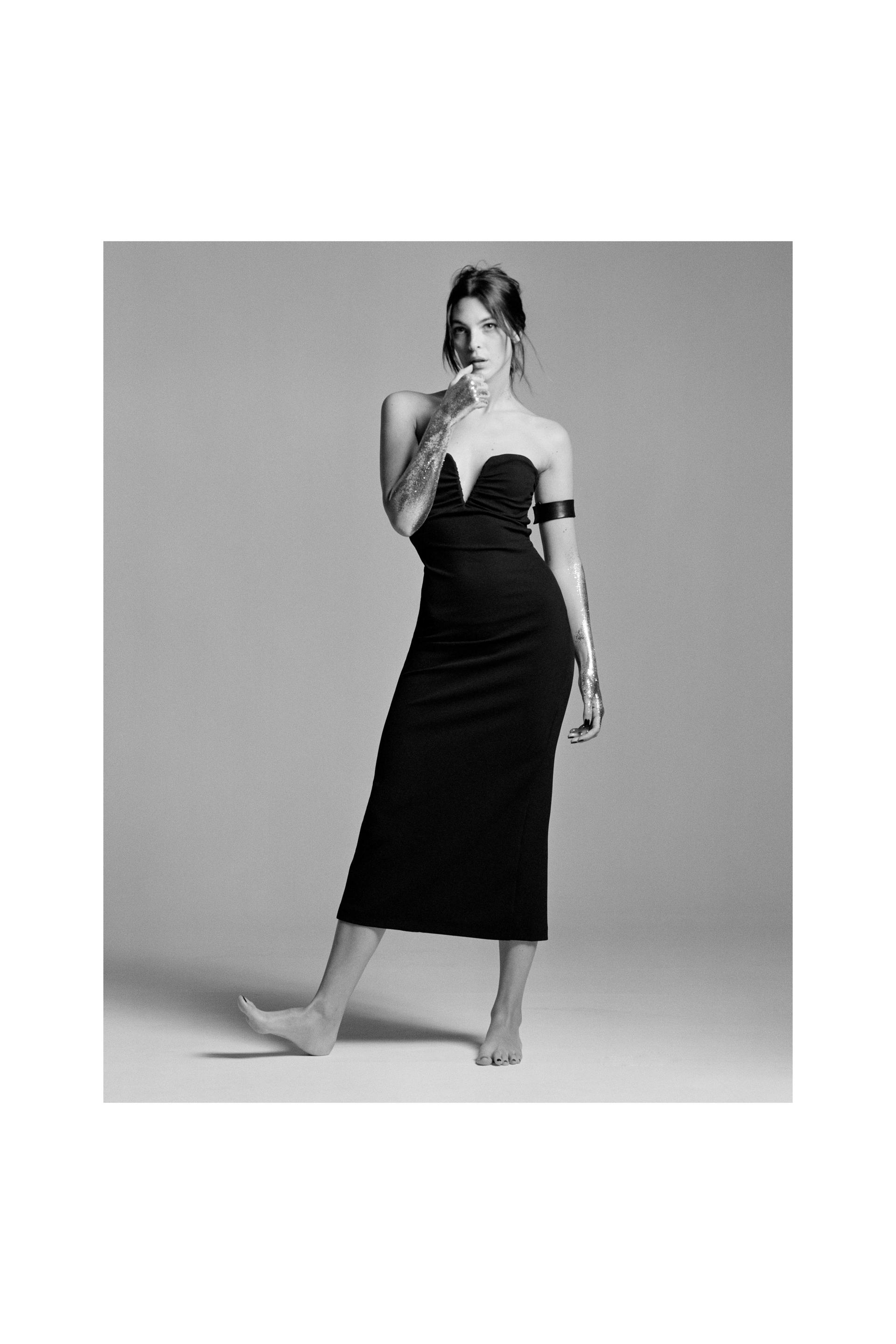 ROBE CUT OUT Noir ZARA France robe-cut-out-noir-zara-france