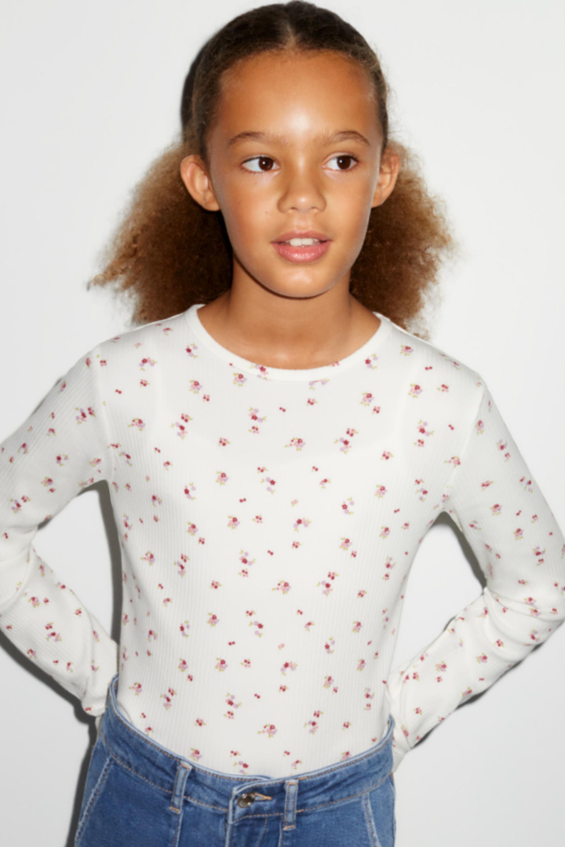RIBBED FLORAL T SHIRT Ecru ZARA Thailand ribbed-floral-t-shirt-ecru-zara-thailand