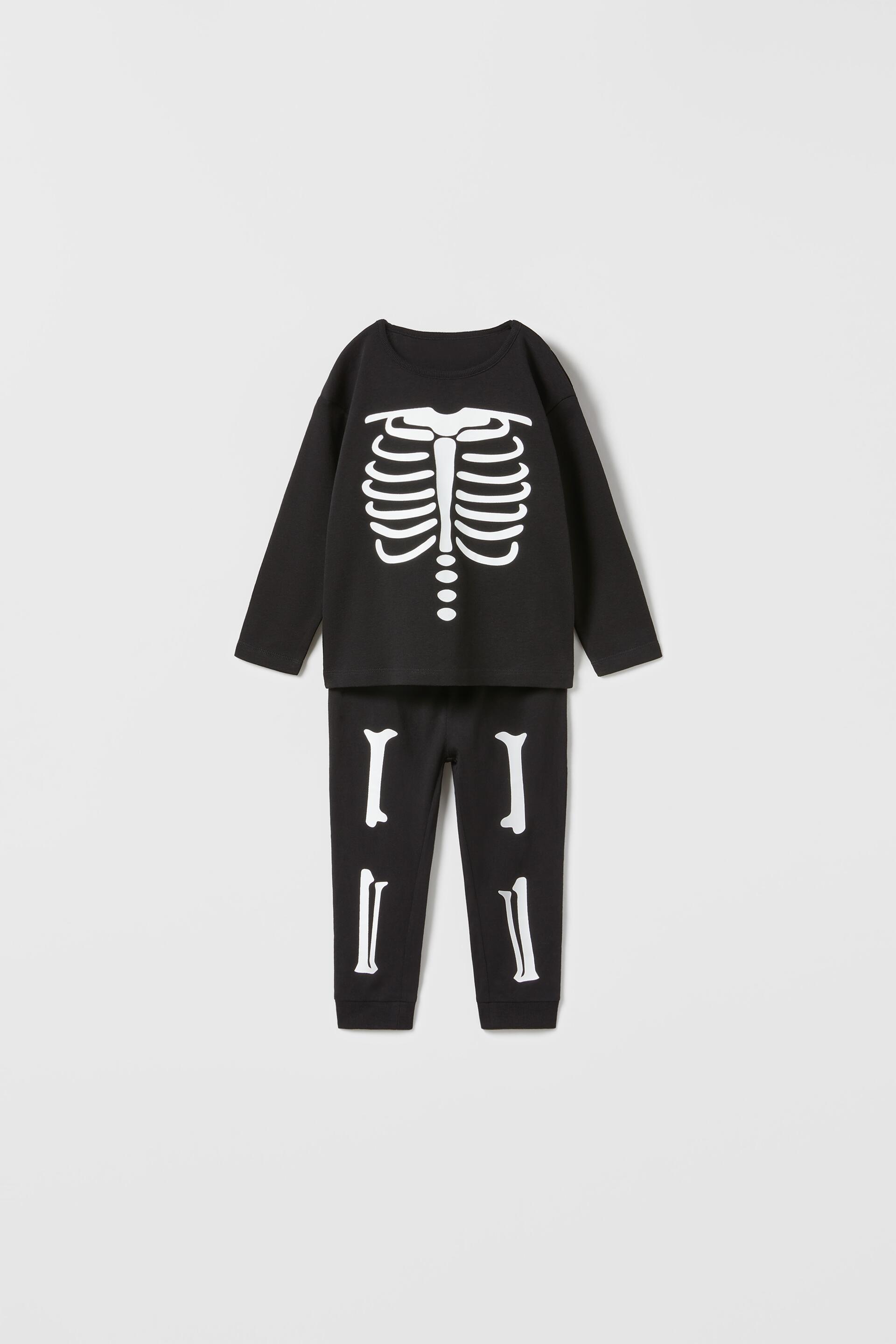 BABY SKELETT PYJAMA GLOW IN THE DARK Schwarz ZARA Schweiz baby-skelett-pyjama-glow-in-the-dark-schwarz-zara-schweiz