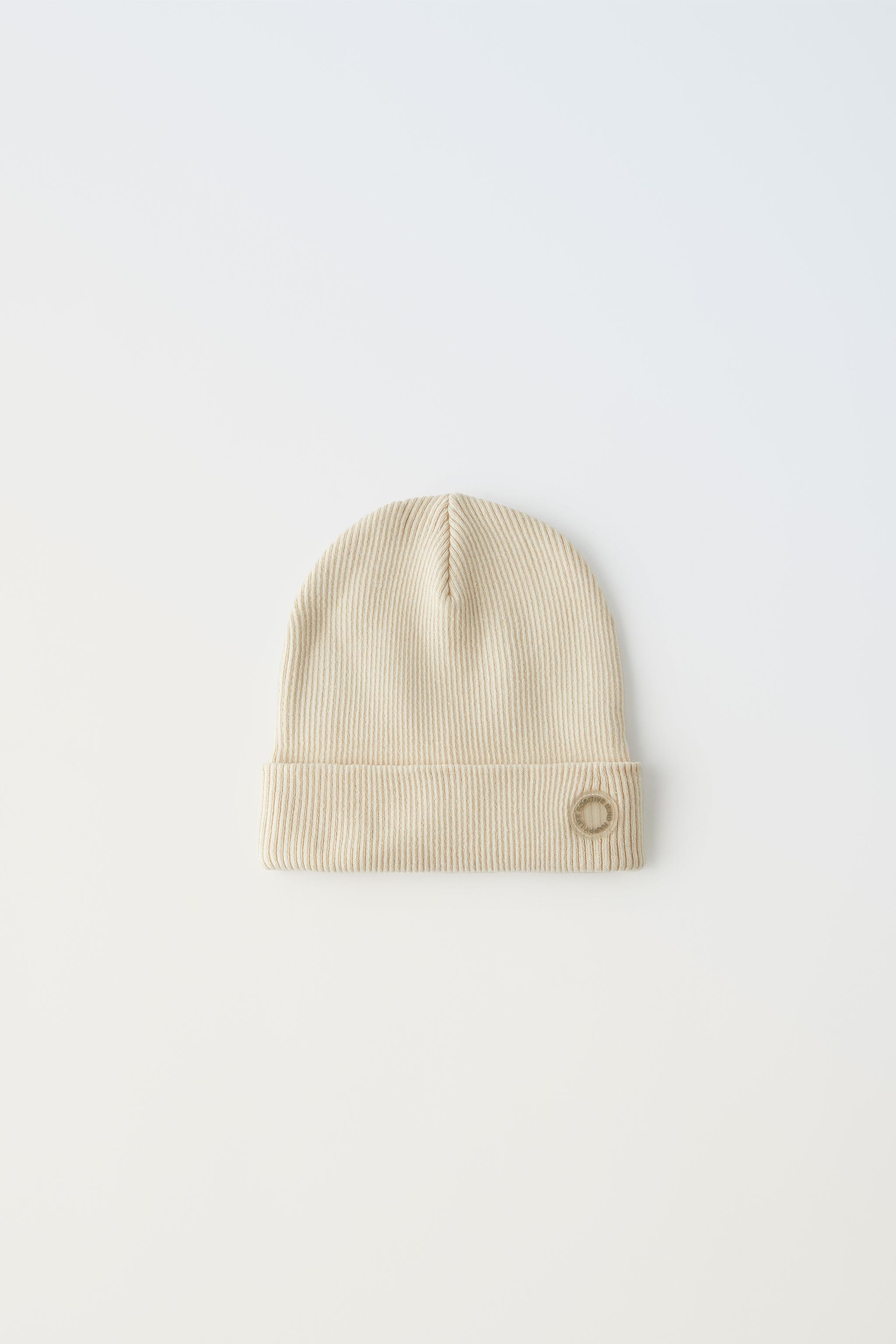 White-fitted-hat | Mall of America®