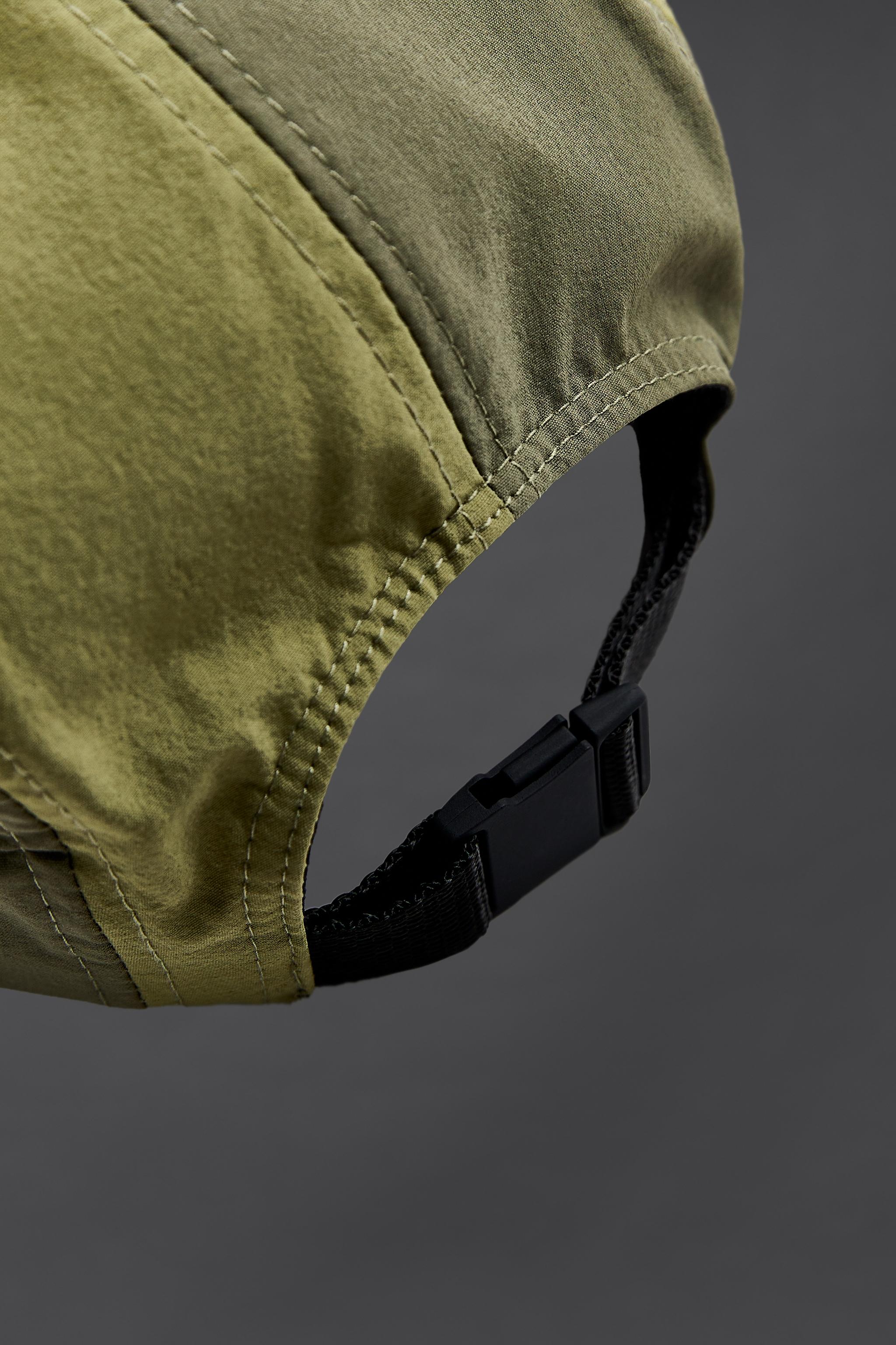 Zara COLORBLOCK RUNNING CAP | Mall of America®