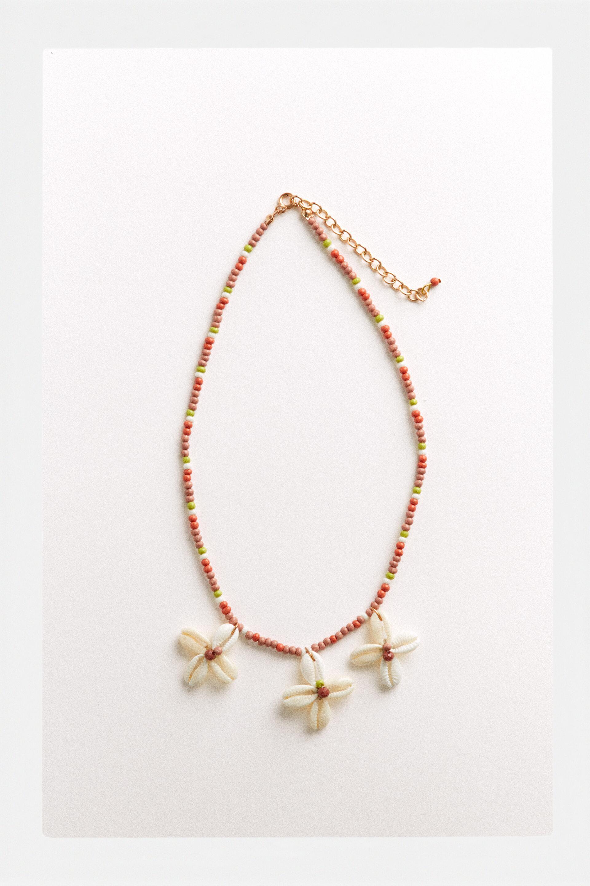 Zara SEASHELL NECKLACE | Mall of America®